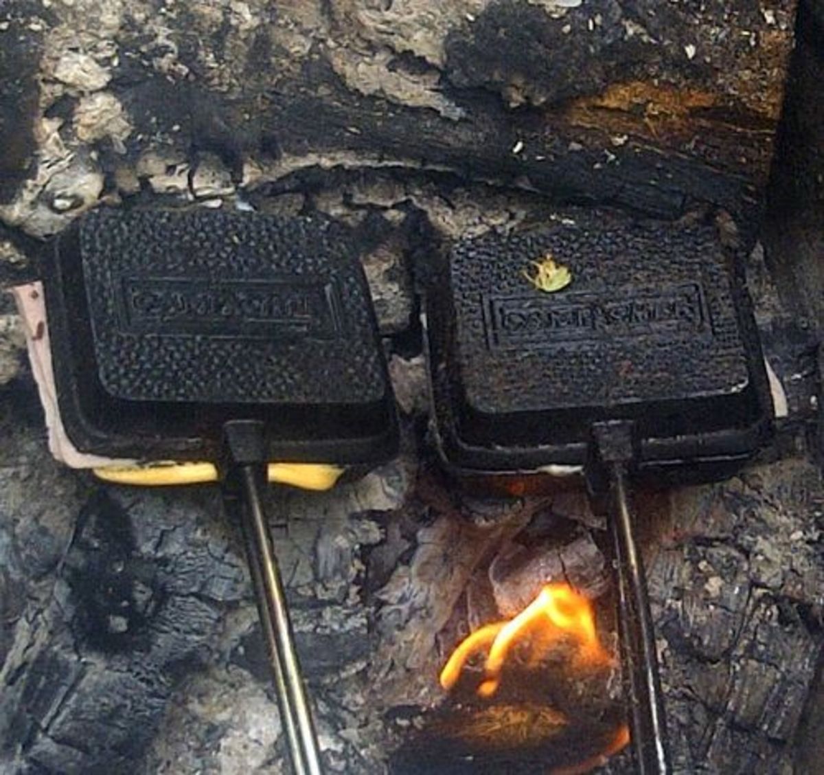 How to Make Pudgie Pies on a Campfire - HubPages