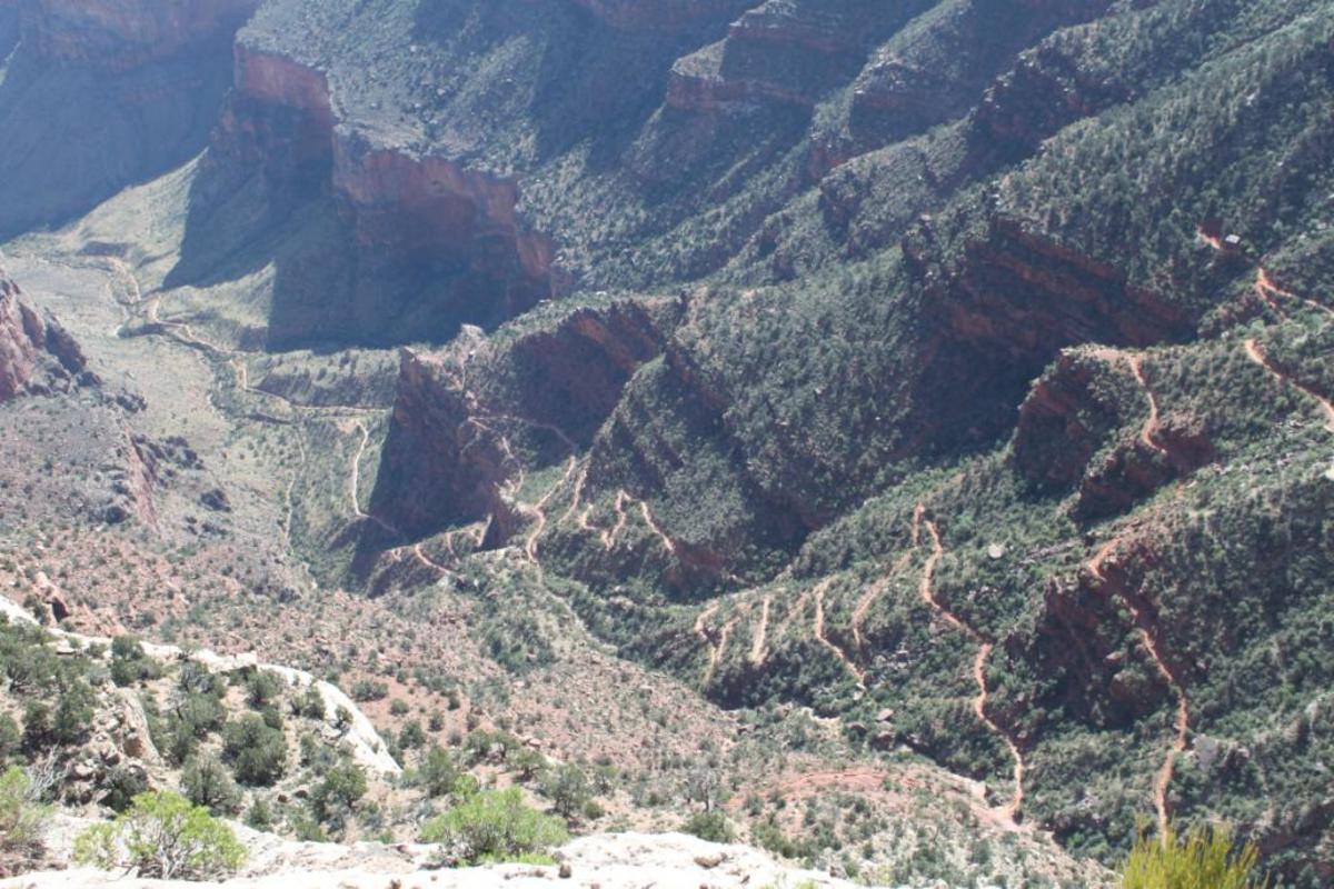 Day Hiking Bright Angel Trail, South Rim, Grand Canyon National Park ...