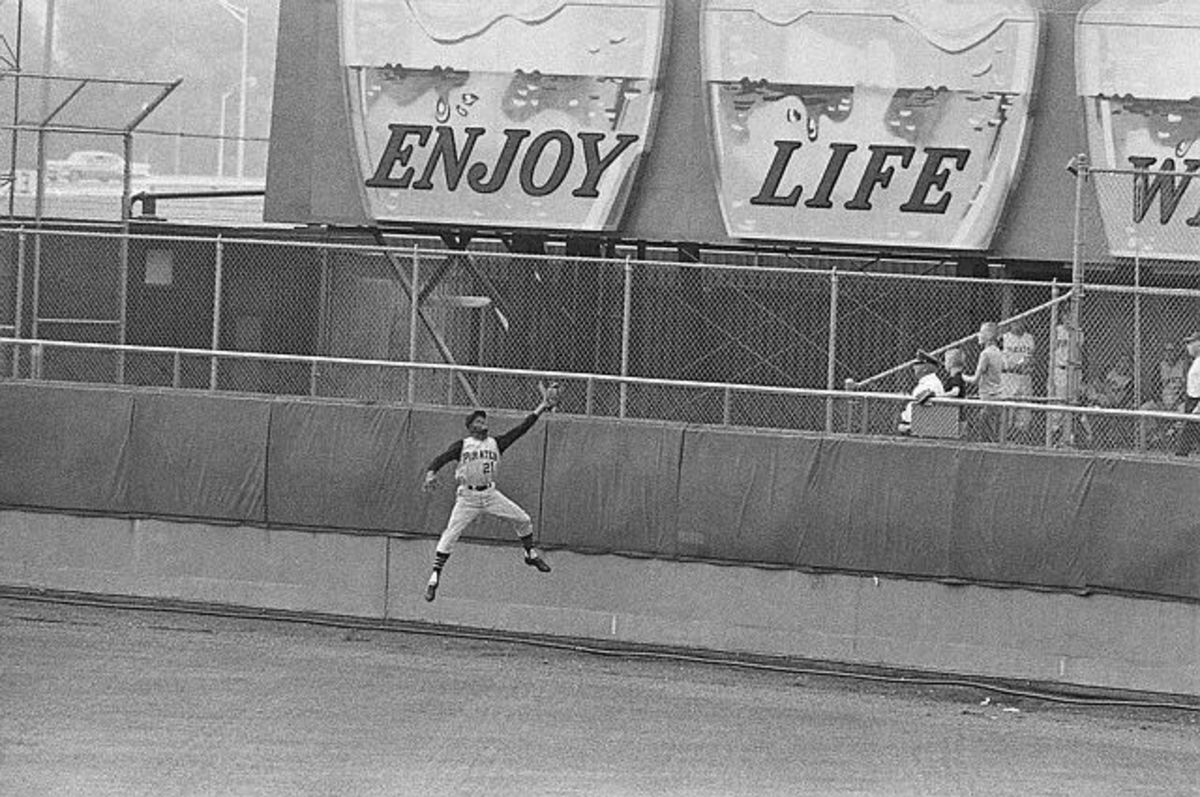 Roberto Clemente: Baseball Legend and Philanthropist - HubPages