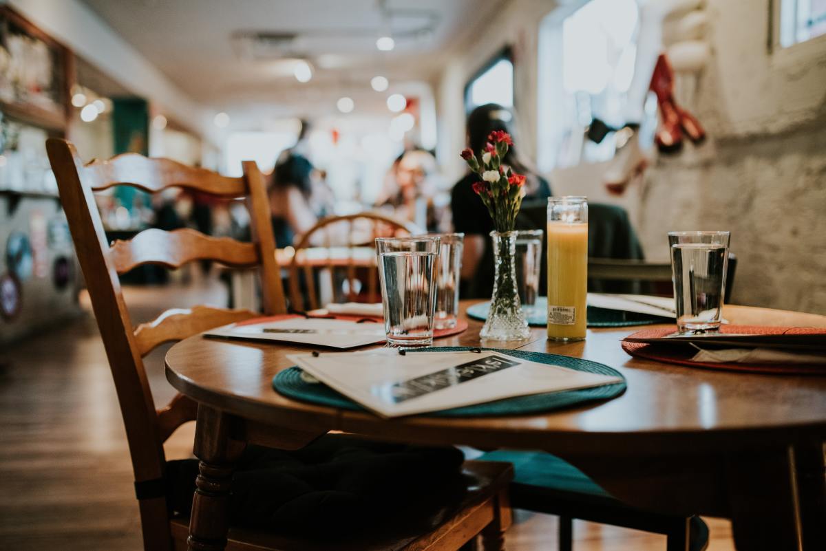 How To Write A Restaurant Review 10 Tips Plus Examples Owlcation