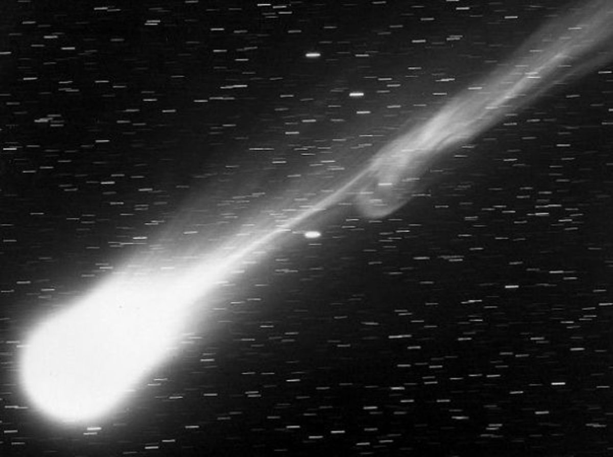 Five Comets of the Last 25 Years - HubPages