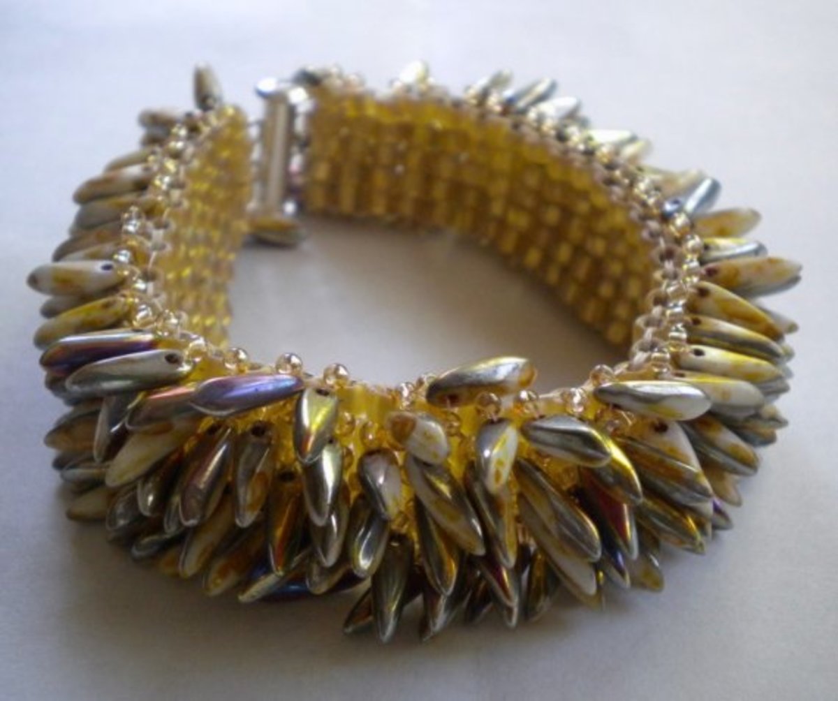 Czech Glass Dagger Beads: Patterns and Stunning Jewelry Inspiration ...