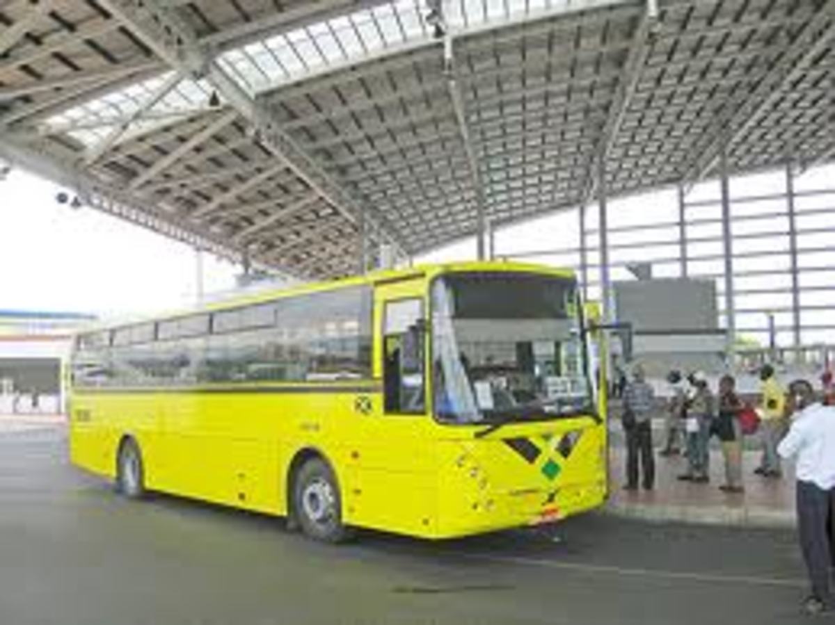 Travelling Jamaica: Two White Girls on a Mini Bus - HubPages