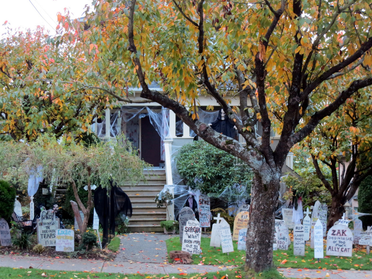 How To Build Your Own Halloween Graveyard - HubPages