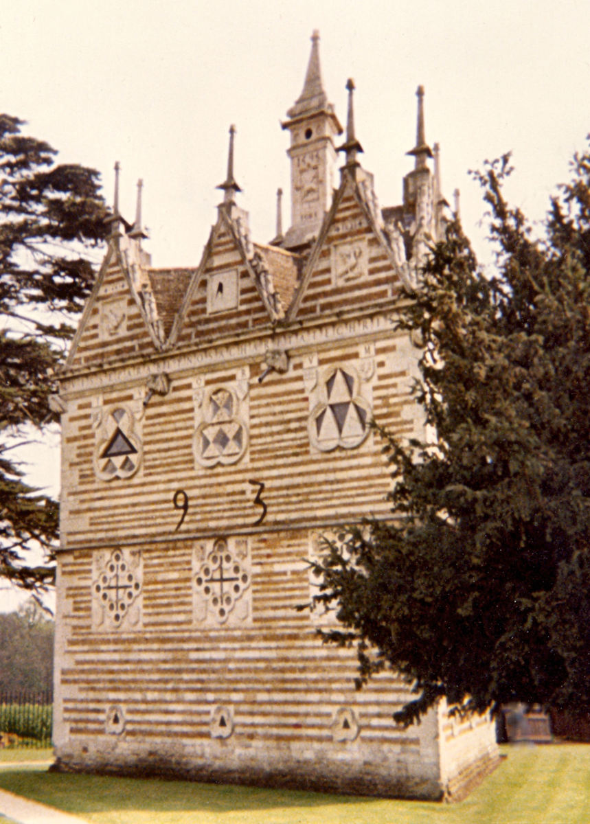 Sir Thomas Tresham's Intriguing Tudor Triangular Lodge - Rushton ...