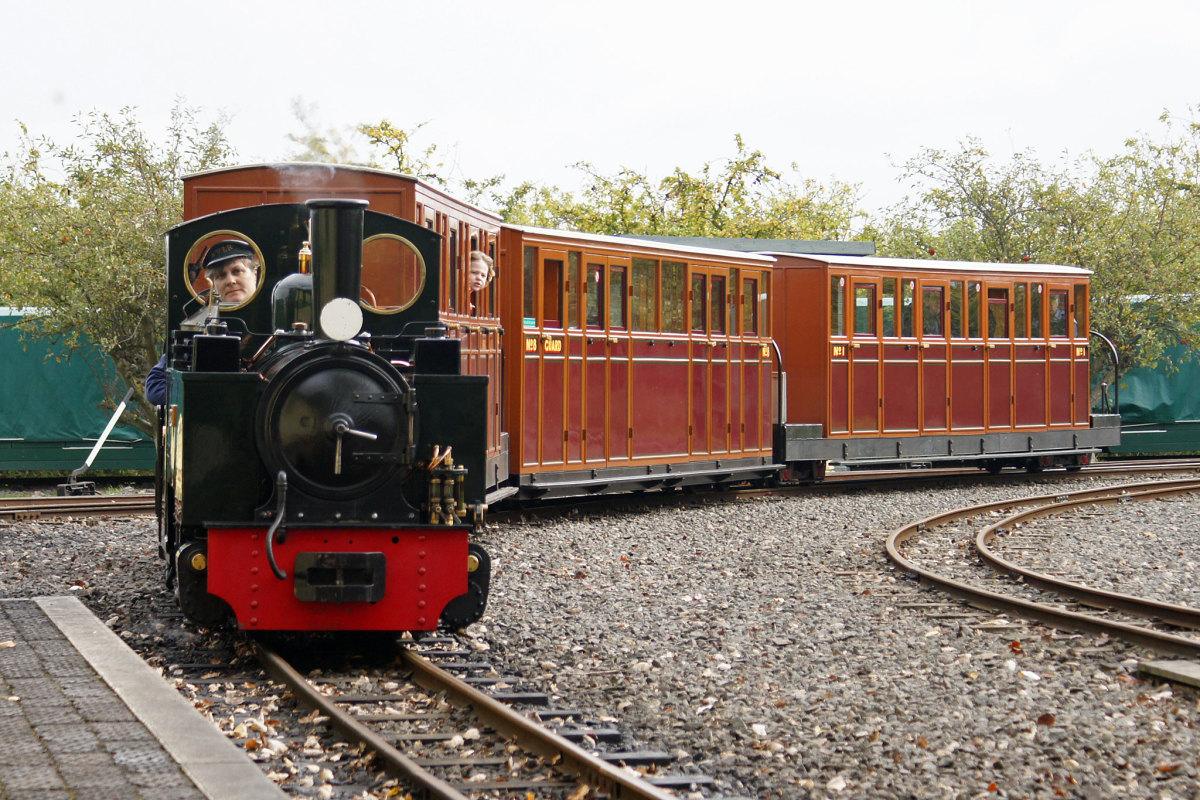 Romney, Hythe & Dymchurch Railway. The only public miniature railway ...