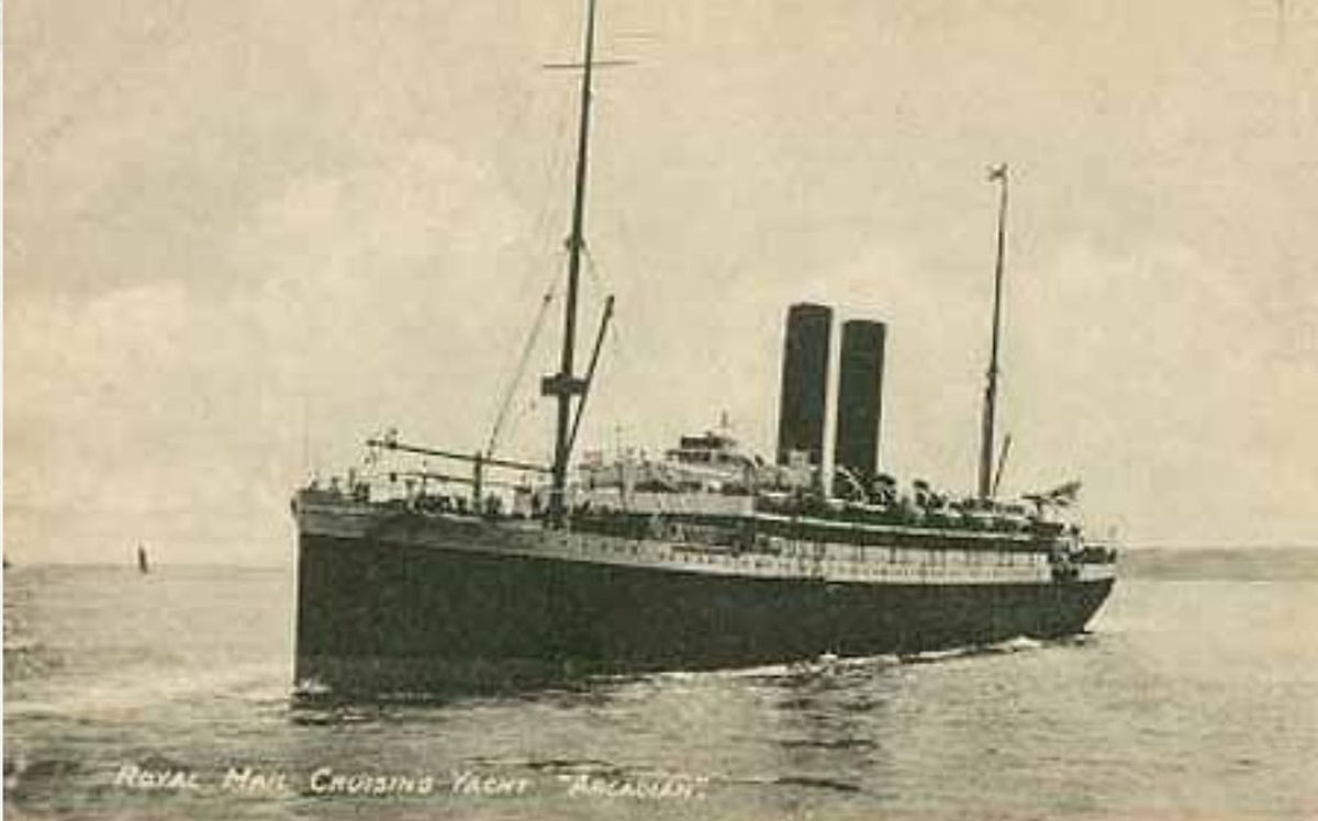 SS Arcadian sinks in the Southern Aegean in 1917 - a World War One ...