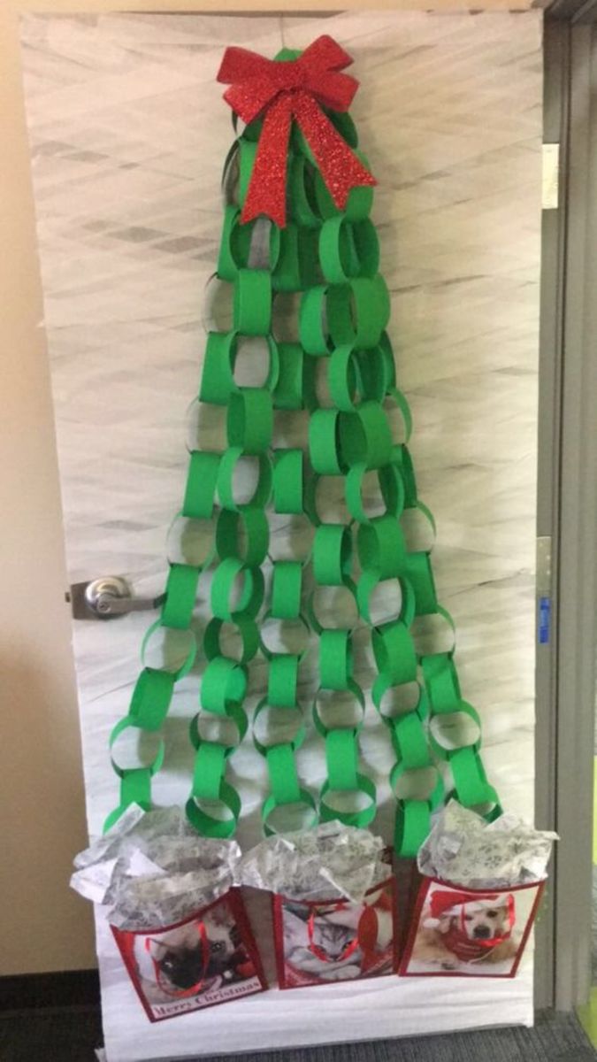 50 Easy DIY Cubicle Christmas Decorations To Decorate Like A Boss