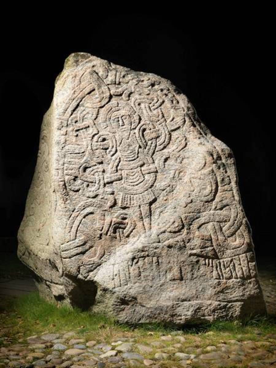 The Runic Ringerike Tombstone of St Paul's - HubPages