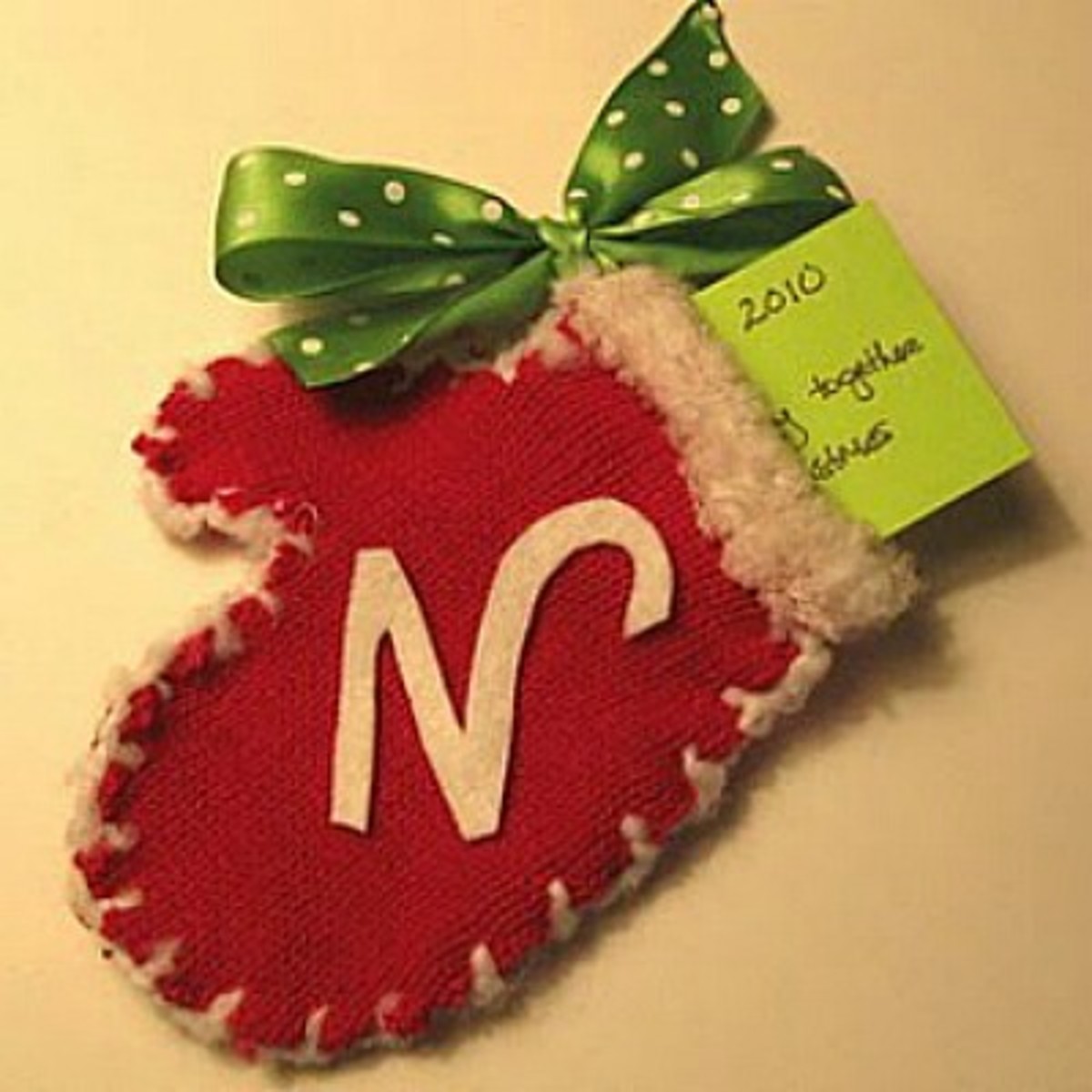 36 Cool Craft Ideas Using Gloves or Mittens - HubPages