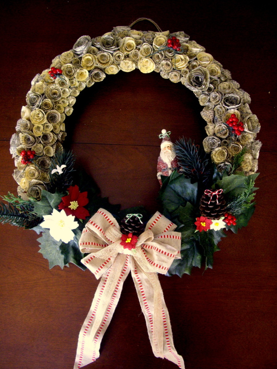 Bookworm Christmas Decor - HubPages