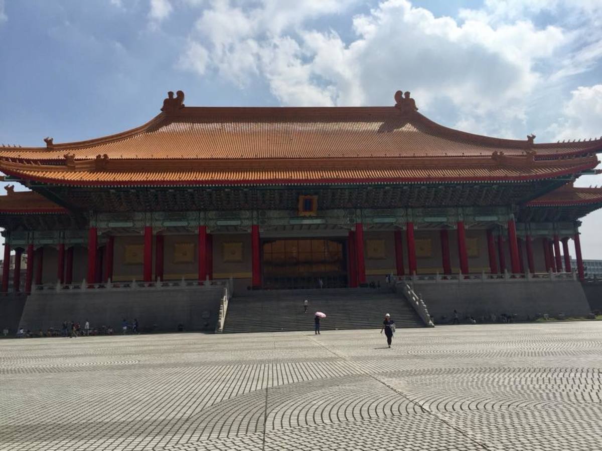 A Visit to the National Chiang Kai Shek Memorial Hall at the Liberty ...