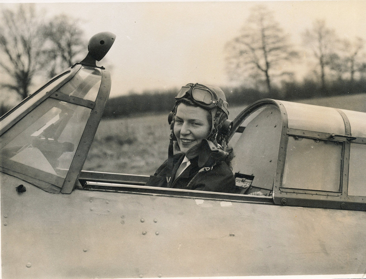 Women ferry pilots ATA 1940-1945 Little Tiger Moth biplane to massive ...
