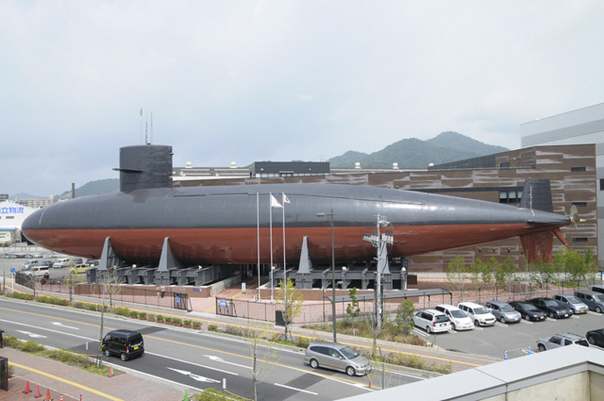 Tour A Submarine - HubPages