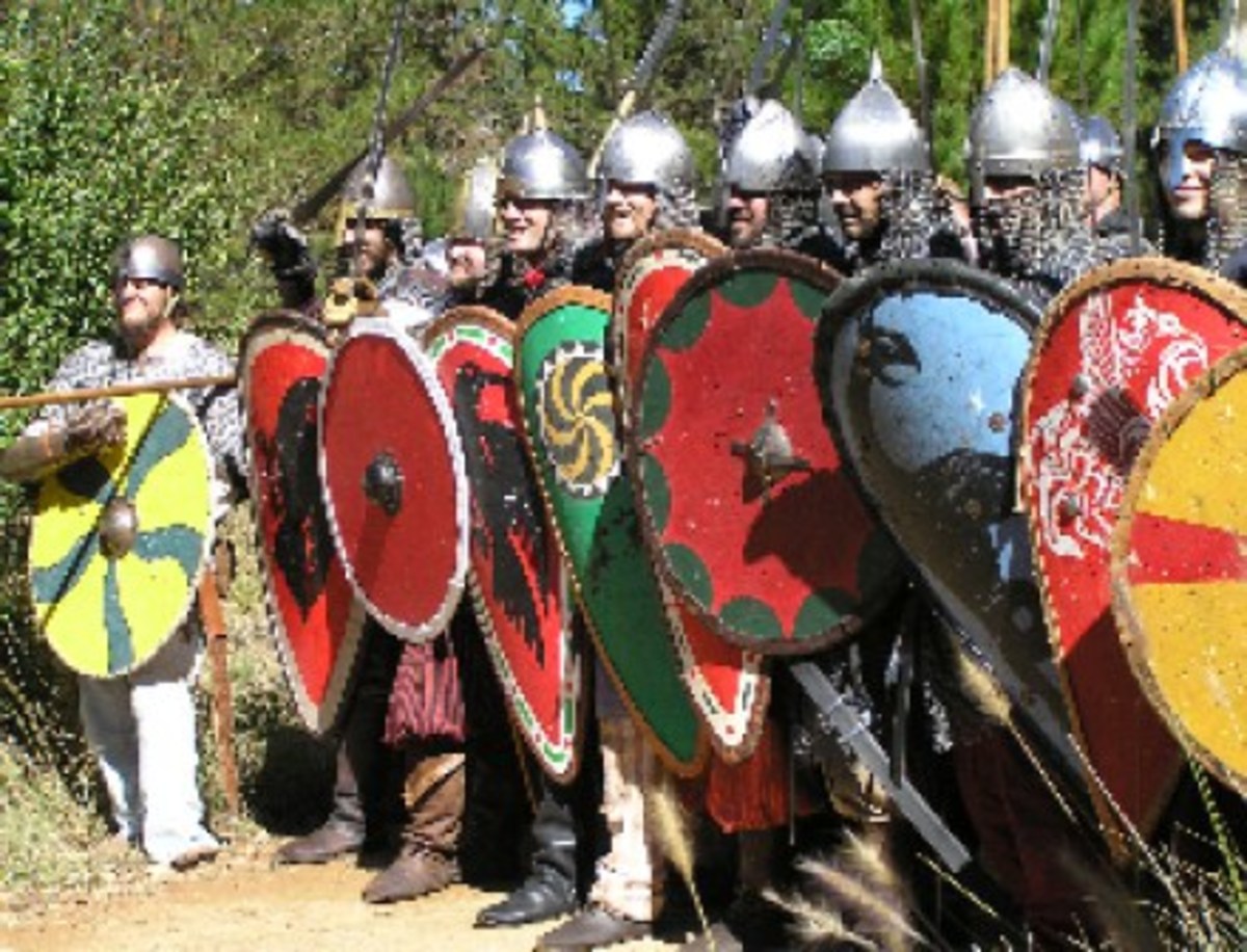 Viking - 7: Formation Fighting - the Shape and Wiles of Battle in the ...