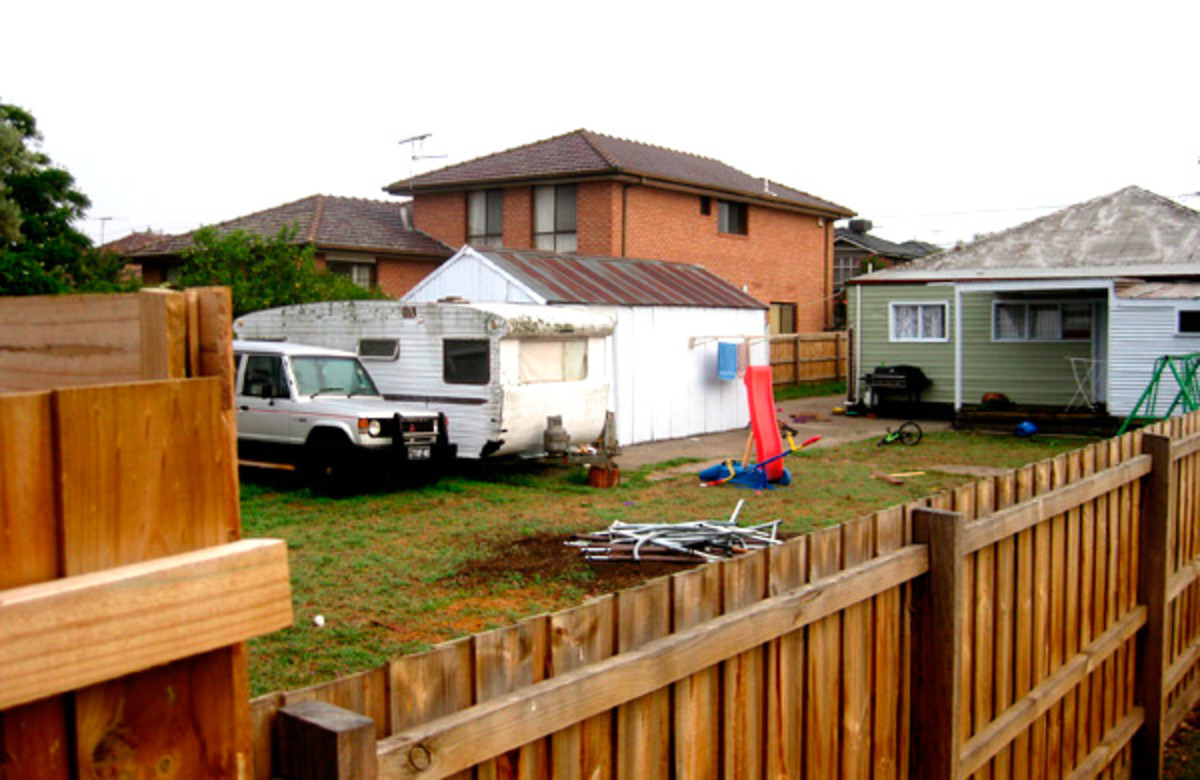 What To Do If Your Neighbours Are Bogans - HubPages