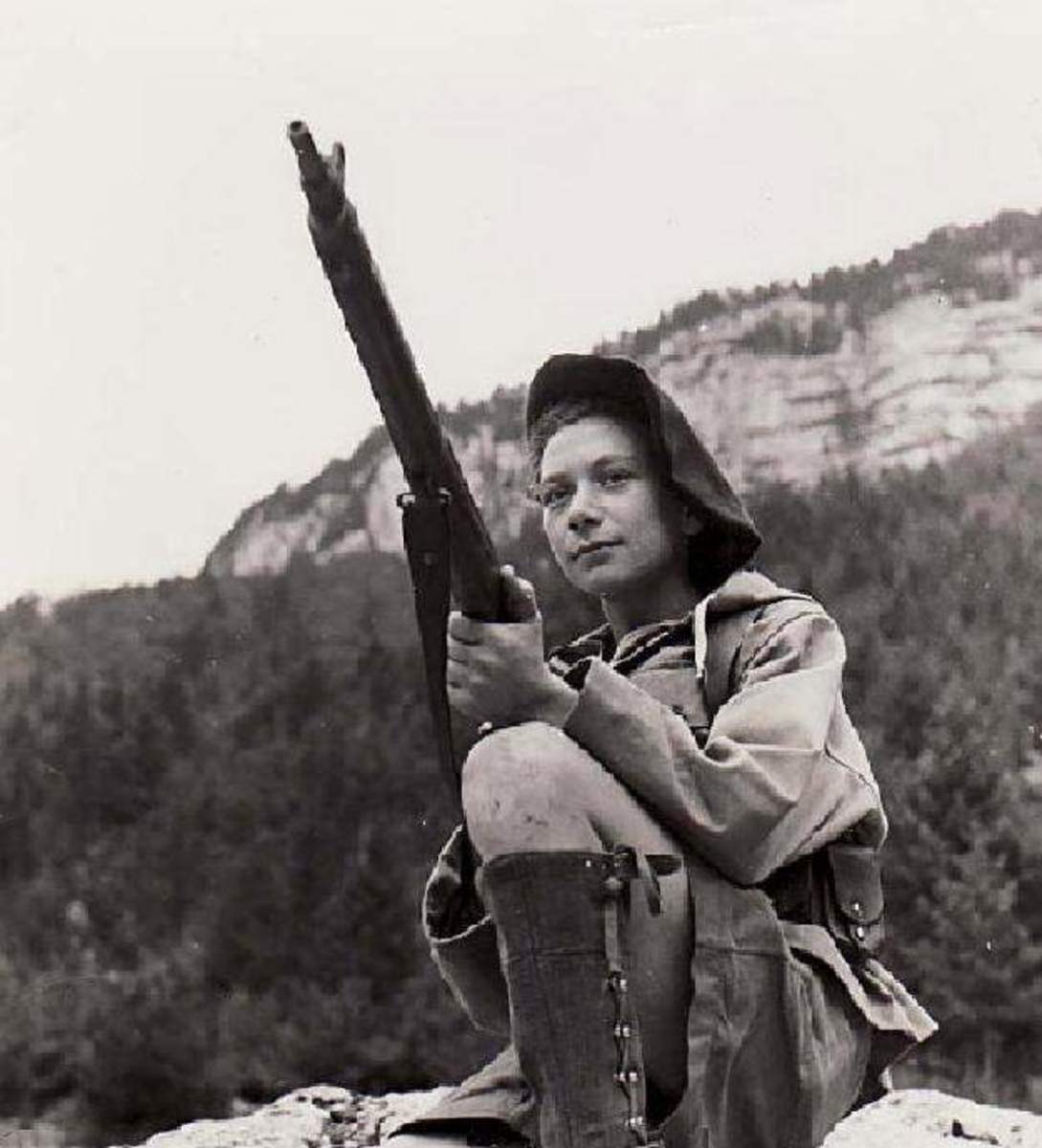 Nancy Wake: The Most Decorated Female Spy of World War II - HubPages