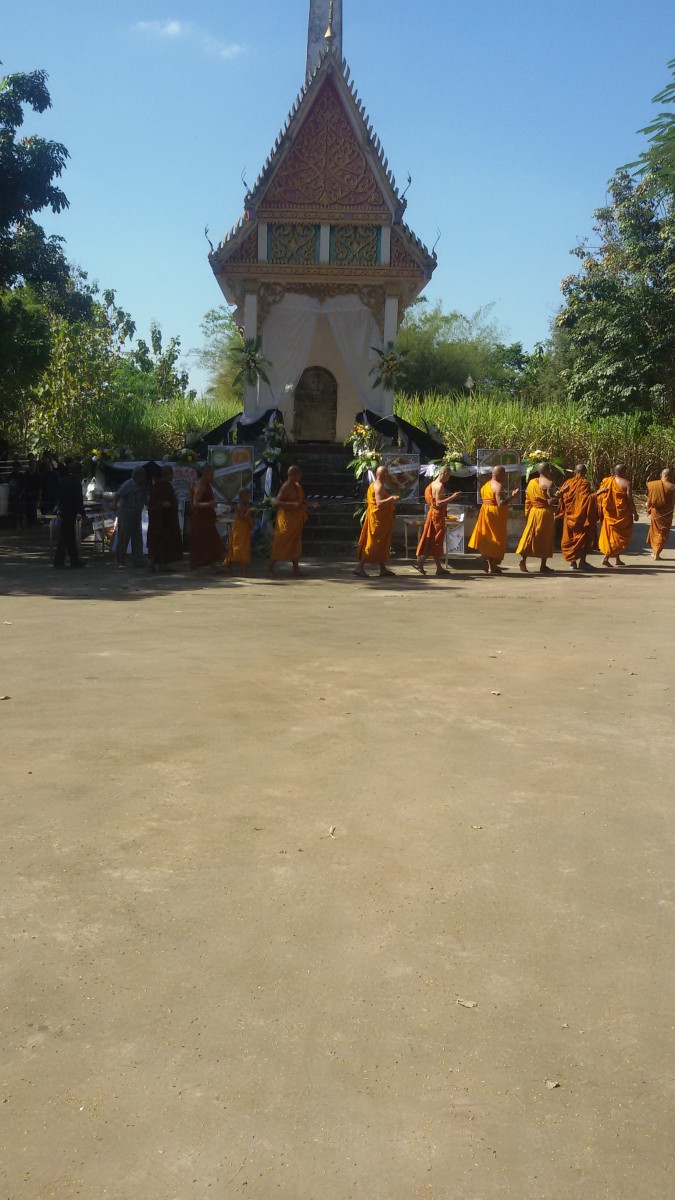 Attending a Buddhist Funeral and Cremation Ceremony in Rural Thailand ...