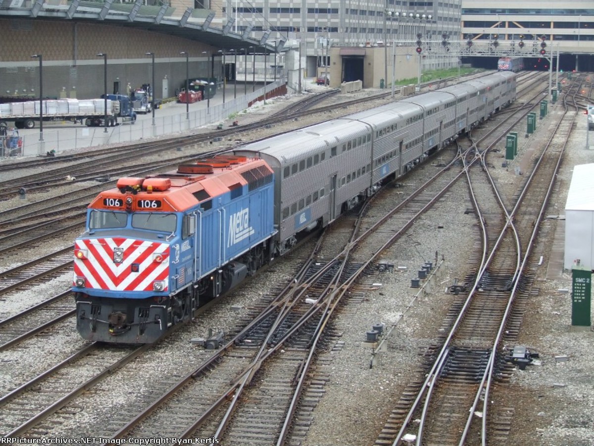 The History of Burlington Northern E's in Commuter Service - HubPages