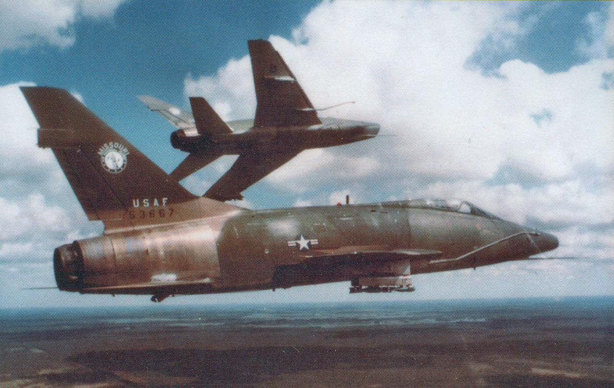 USAF Century Series Fighter Jets: F-100, F-101, F-102, F-104, F-105 and ...