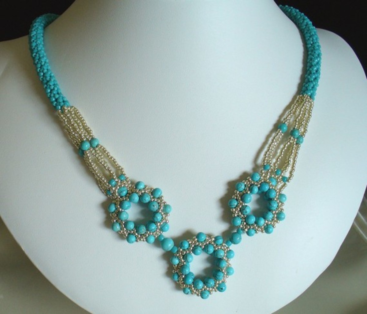 Beaded or Beadwoven Rings: Different Uses for Jewelry and Accessories ...