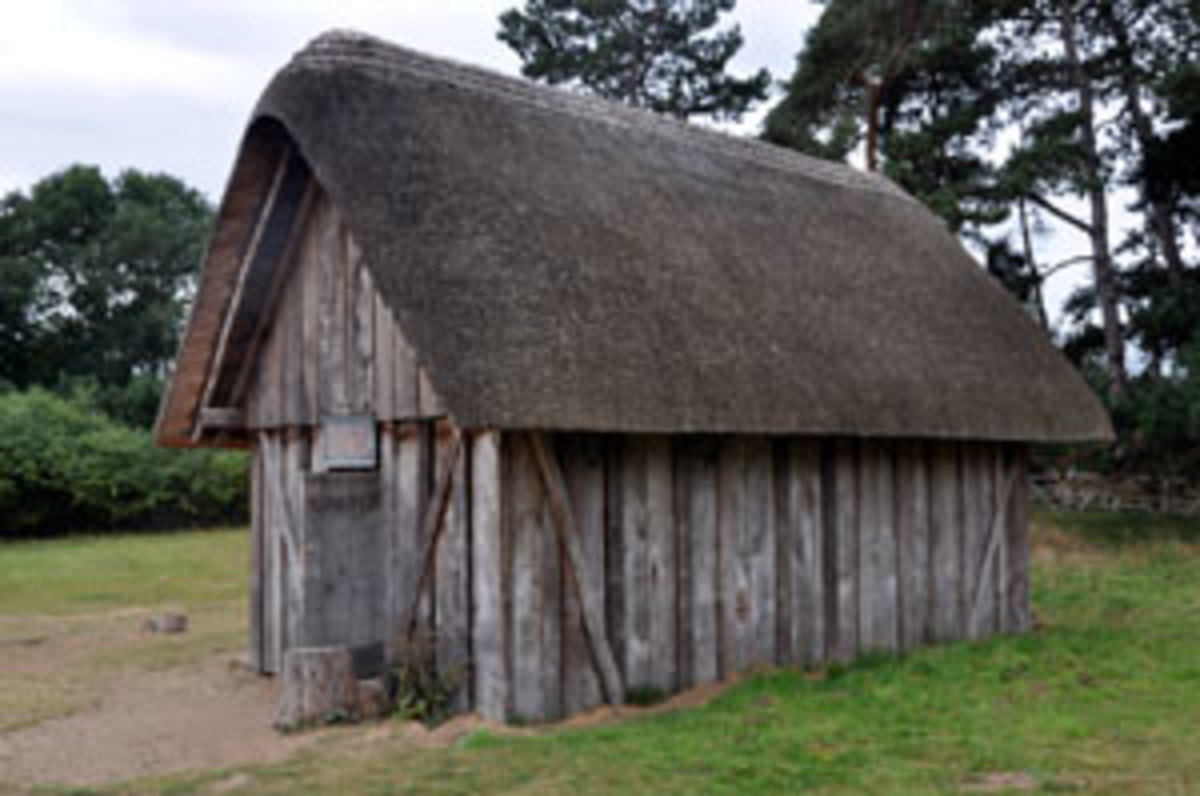 Sunken featured building/Pit house - HubPages