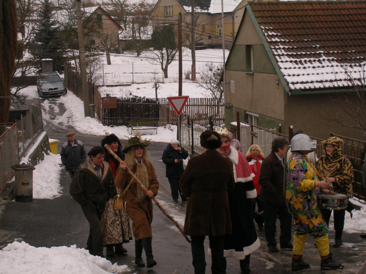 A Brief History of Mummers and Guising - HubPages