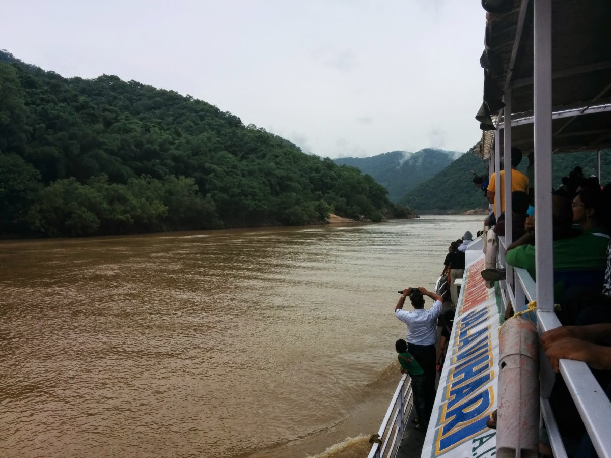 A Trip to Papi Hills in a Boat - A Flash Fiction Inspired by Billibuc's ...