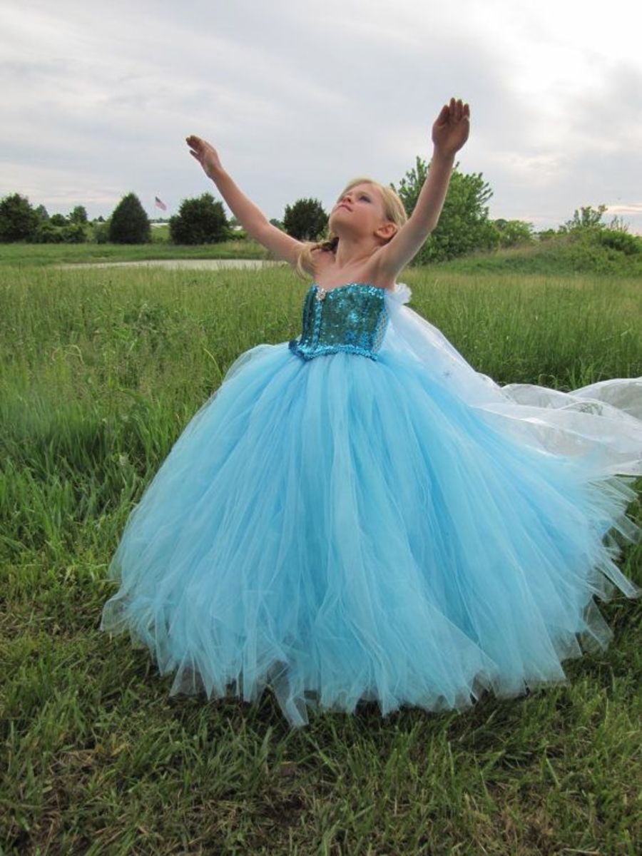How to Make Your Own Elsa Costume - HubPages