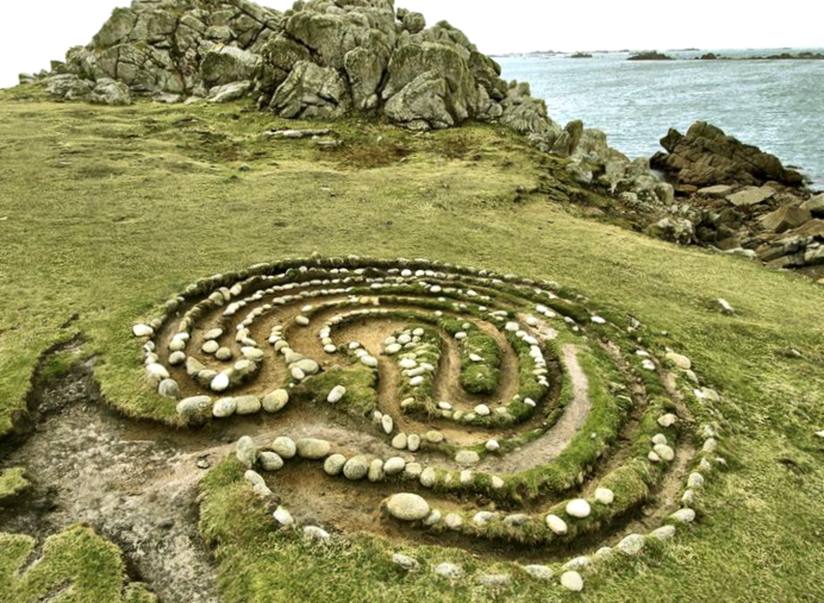 Magical Mazes and Labyrinths of the British Isles - HubPages