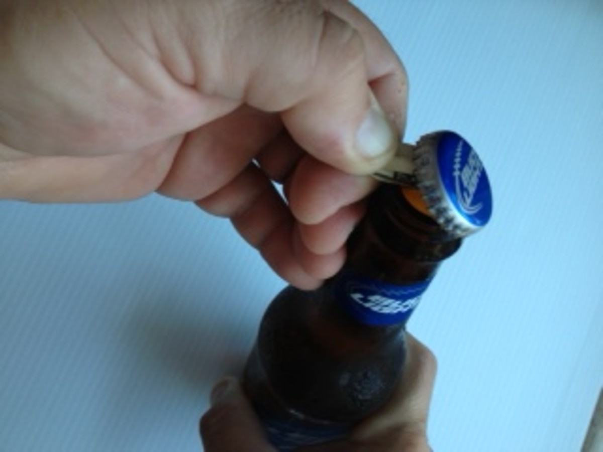 How to Use a Dollar Bill to Open a Beer Bottle - HubPages