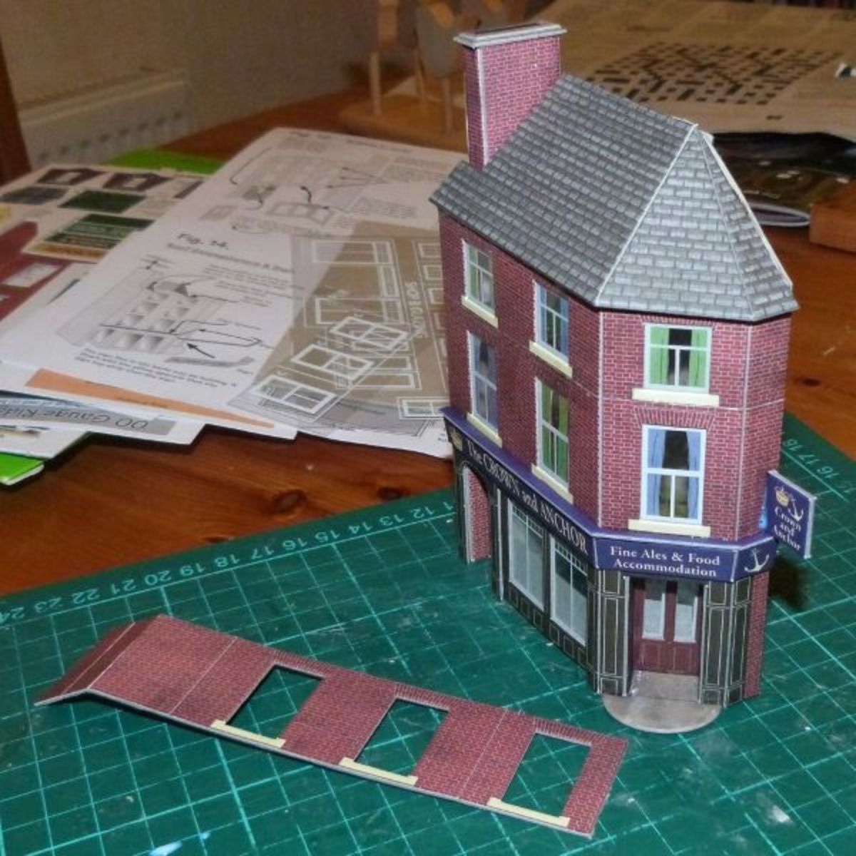 Building a Full Relief Model Building from a Low Relief Kit. (Metcalfe ...