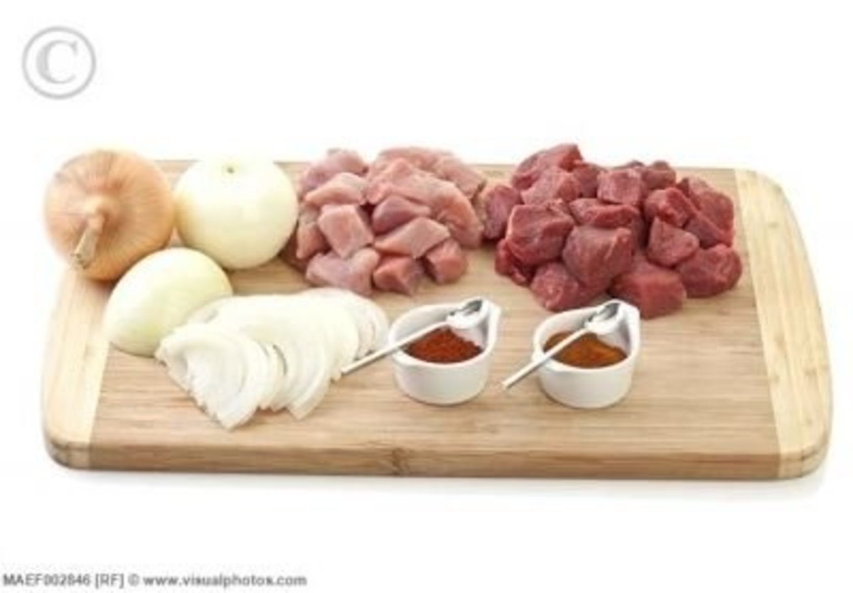 Authentic Hungarian Goulash (Gulyas) Recipe - HubPages