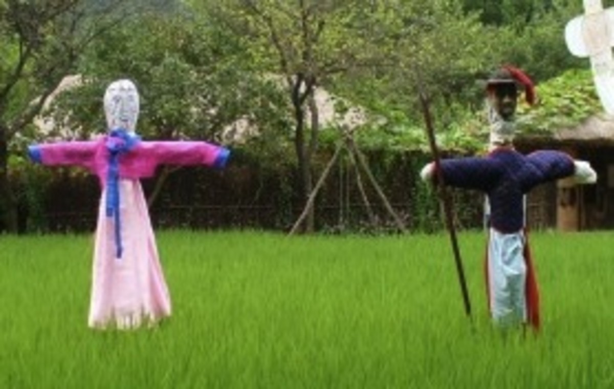 How to Make a Scarecrow for Halloween Funny, Scary, or Cute - HubPages