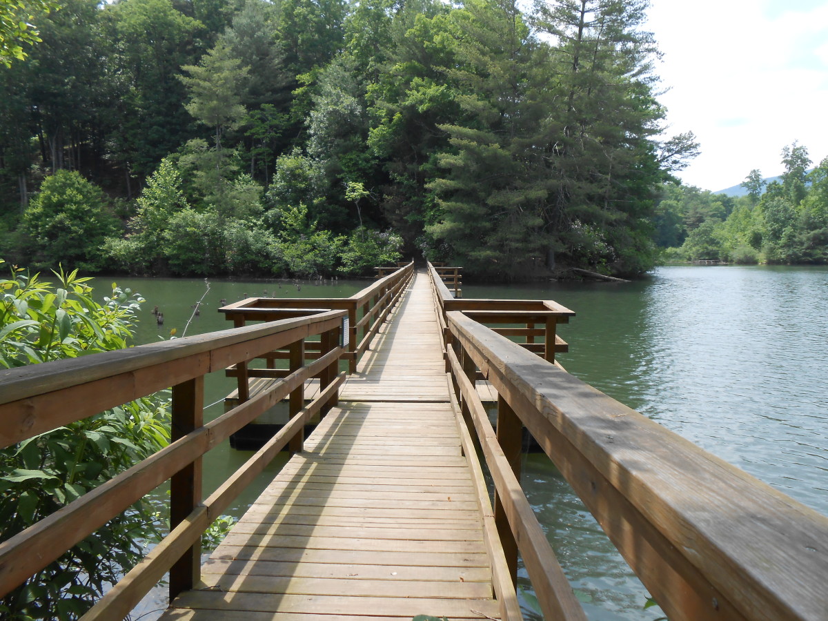 Resort Living: A Review of Big Canoe, Georgia - HubPages