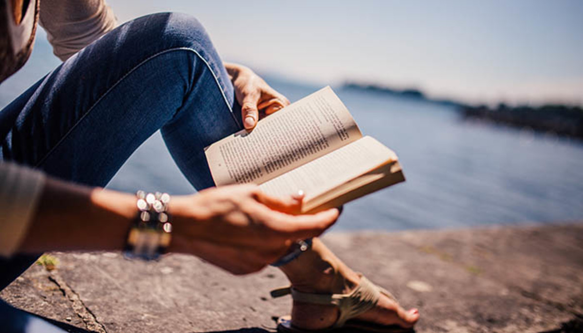 10 Incredible Books You Can Read In A Day Owlcation