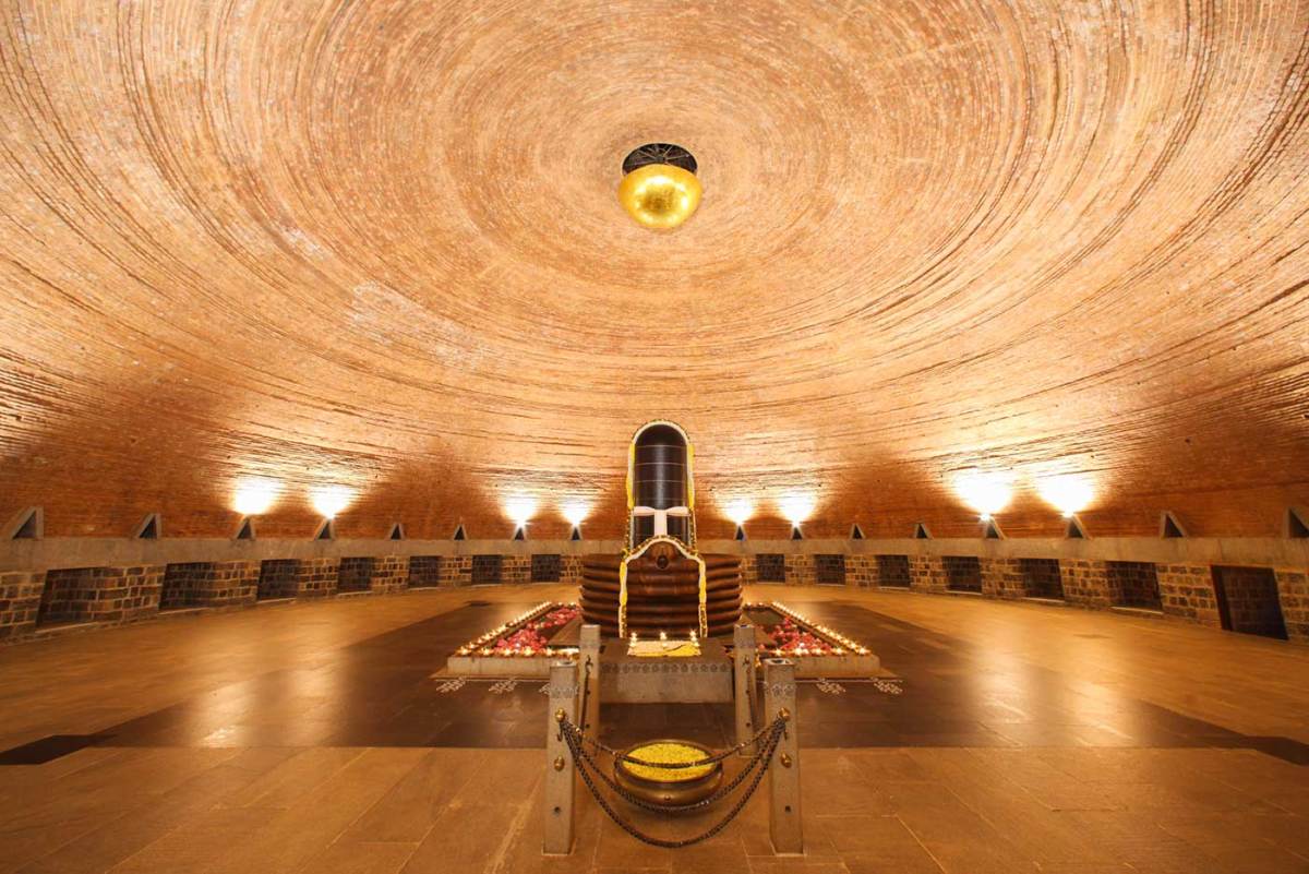 21 Best Yoga and Meditation Centers in India - HubPages