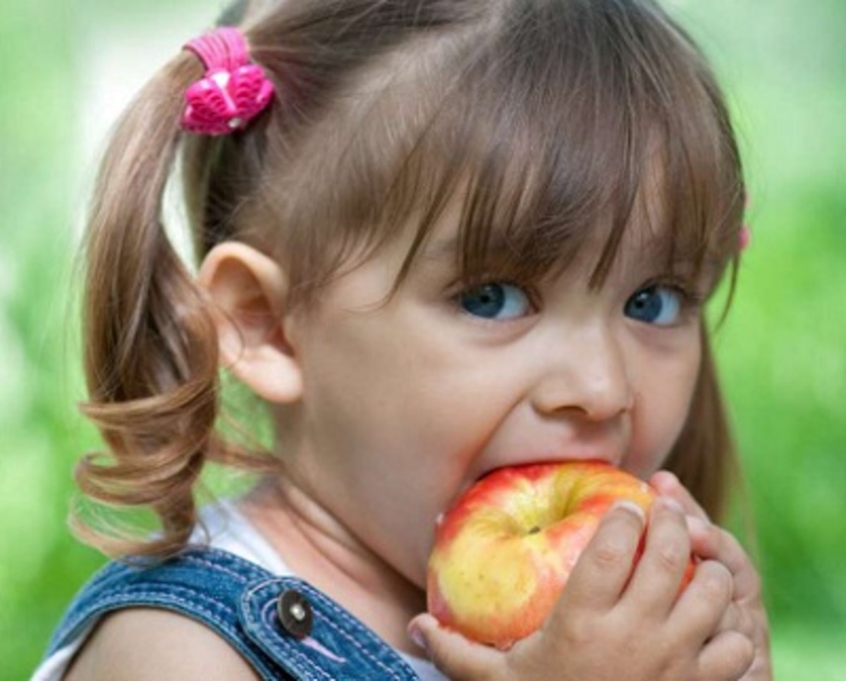 Benefits of Apple: 11 Outstanding Health Benefits of Eating an Apple ...