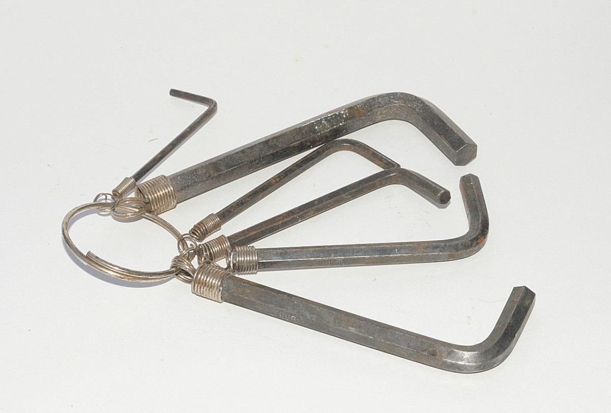 16 Essential Bike Tools to Bring on Your Ride for Any Emergency - HubPages