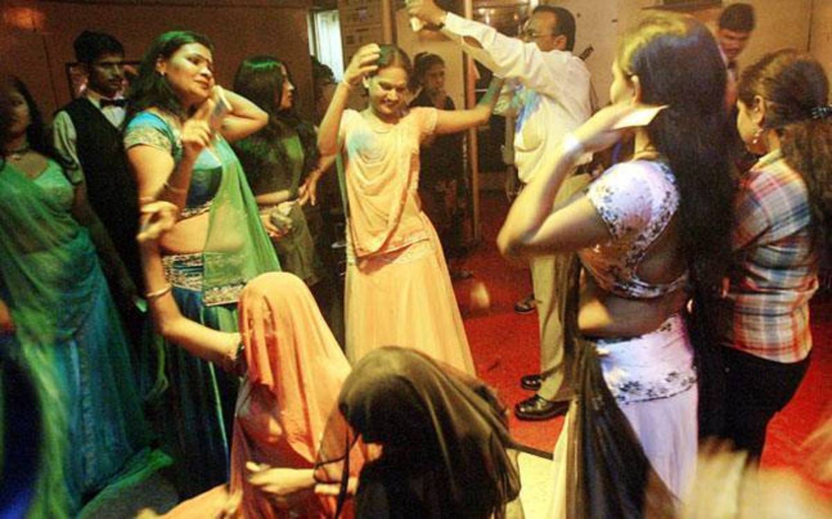 Dance Bars of Mumbai - HubPages