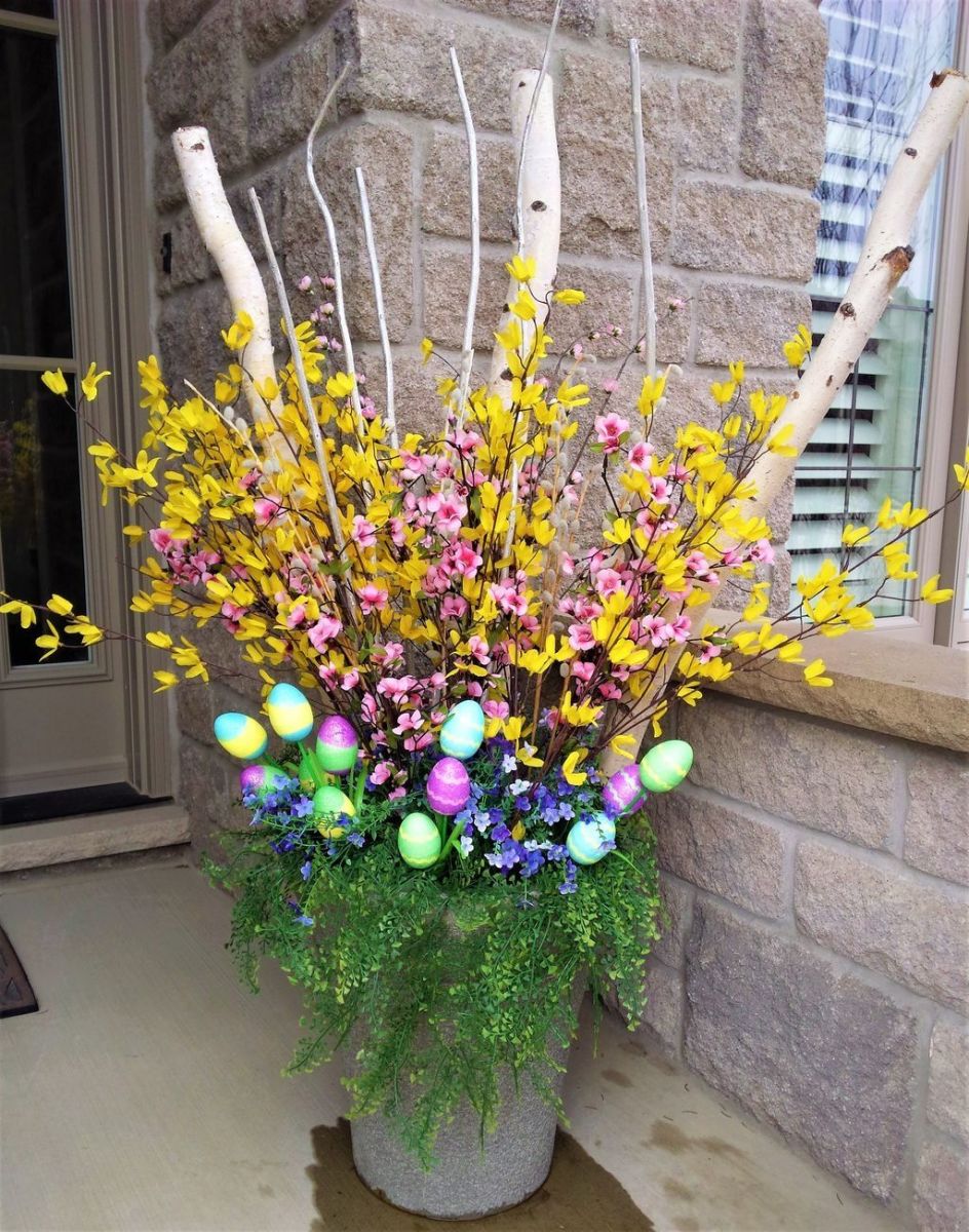 60+ Adorable Easter Porch Decor Ideas That Are Egg-Cellent for Spring ...
