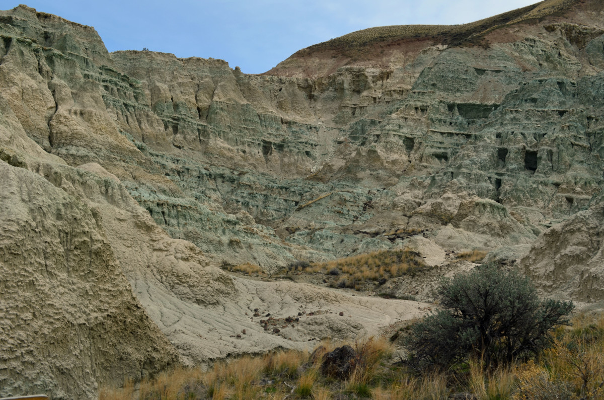 Hiking In Central Oregon - The Blue Basin Trails - HubPages