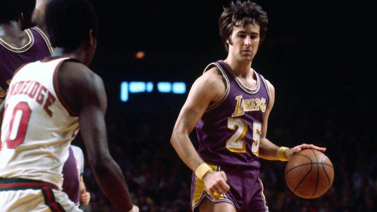 Top 10 Los Angeles Lakers of All Time - HowTheyPlay