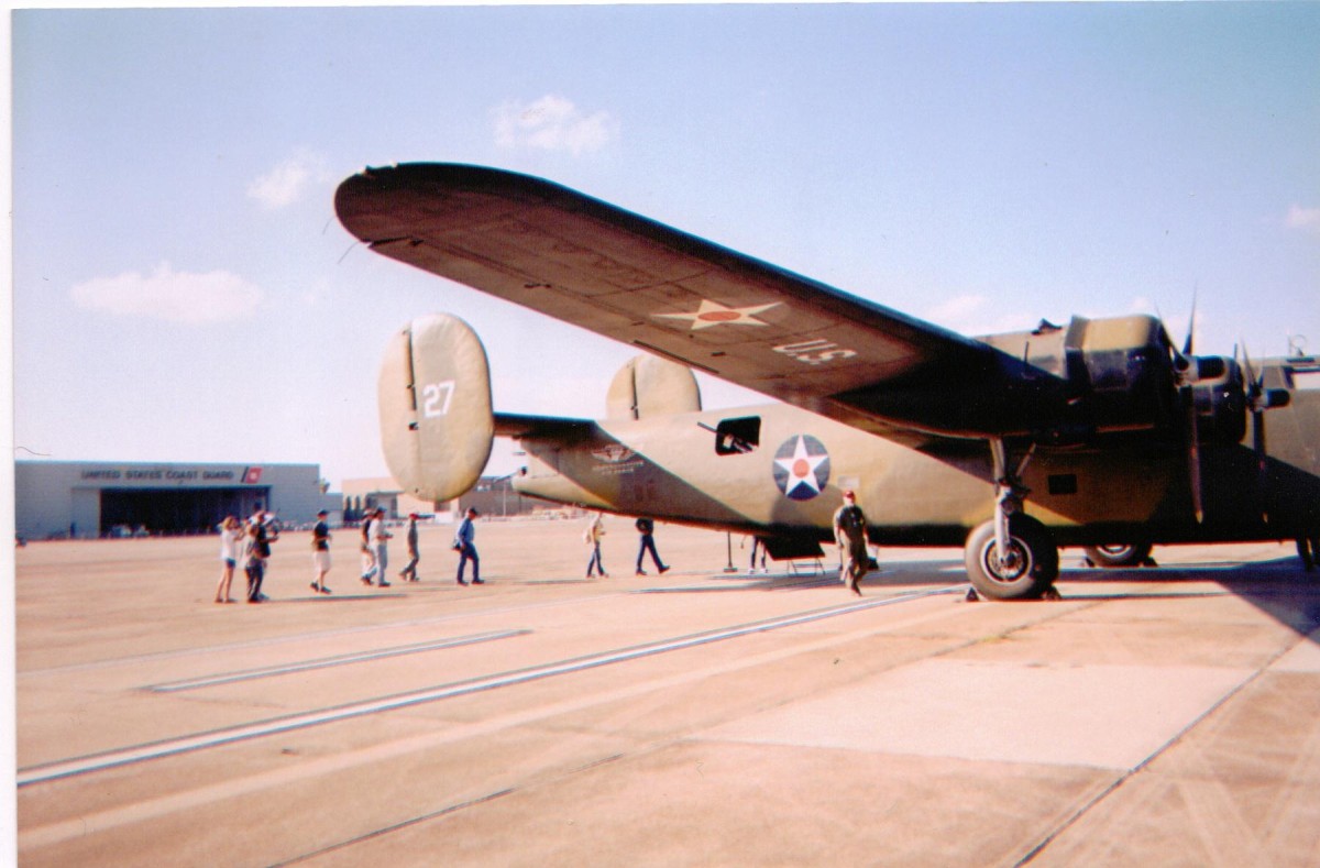 B-24A Liberator: "Diamond Lil"...Lives on in Flight Still! - HubPages