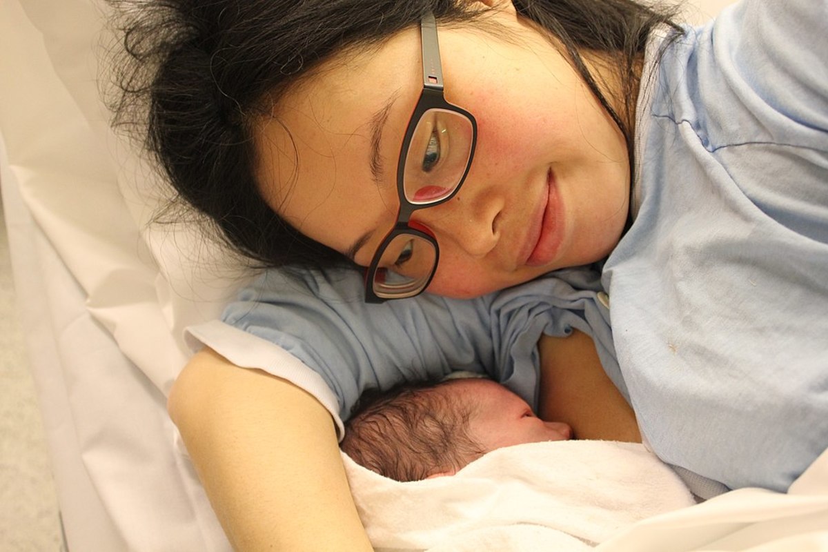 Guide To Breastfeeding Getting Started WeHaveKids