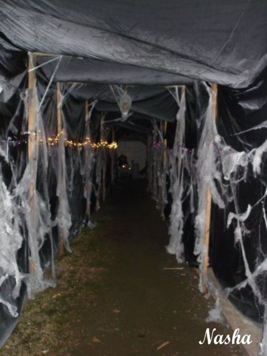 20+ Easy Halloween Crafts for Kids and Families to Make - FeltMagnet