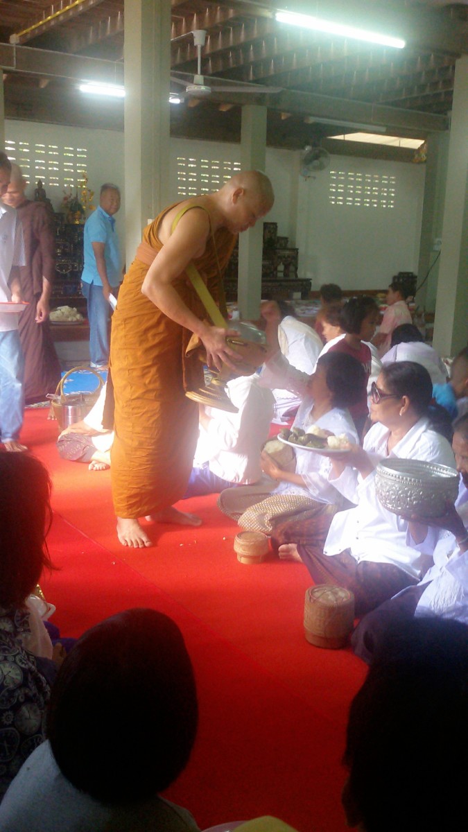 Why Making Merit Is Important for Buddhists - HubPages