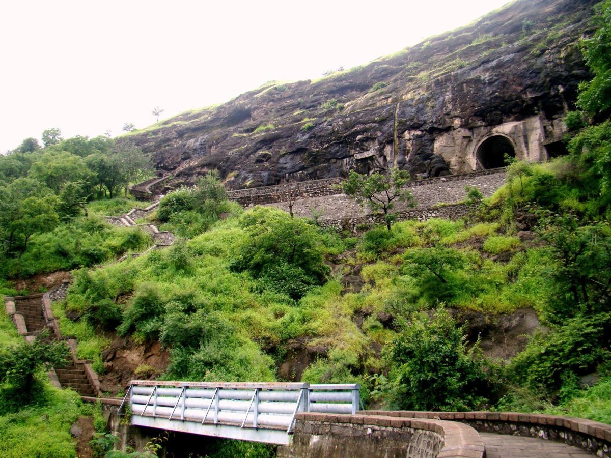 Mandapeshwar caves - one of the rock cut caves of Mumbai - HubPages