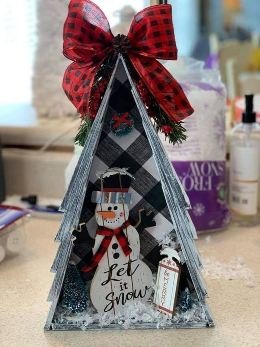 100+ Easy DIY Wooden Christmas Tree Triangle Decorations - HubPages