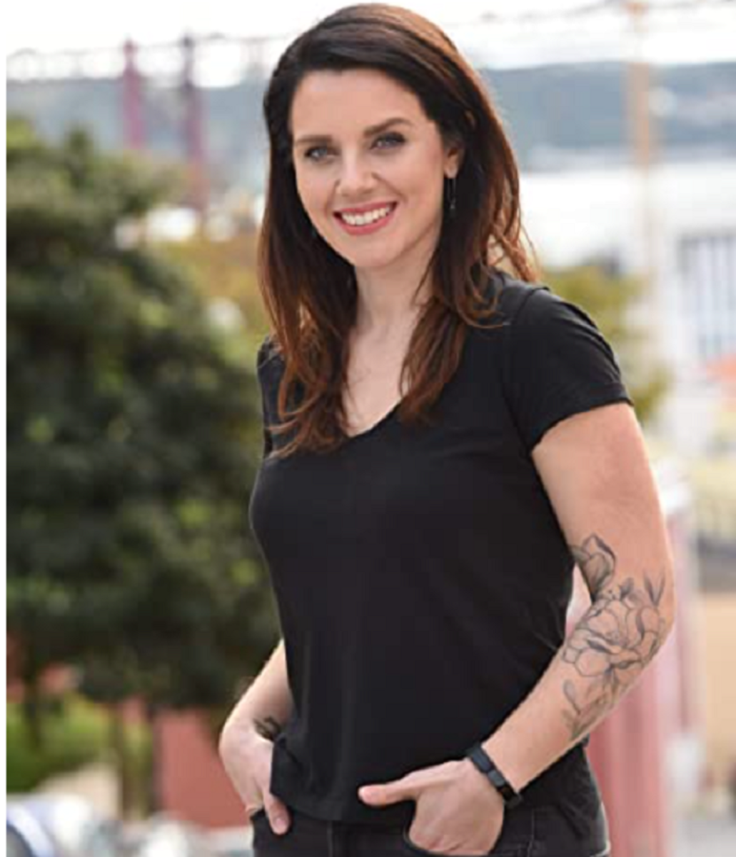 An Author Writing About Another Author in a Chain - HubPages